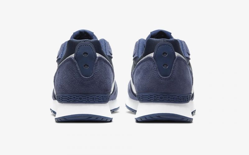 Nike Venture Runner Suede Blue - Smooth